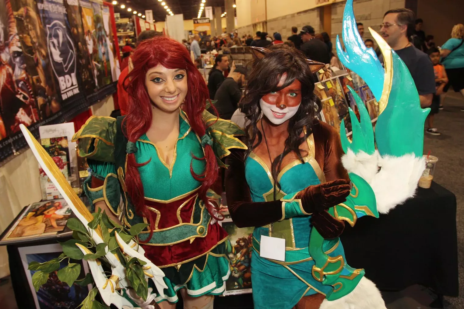 The Geek Girls, Booth Babes, and Sexy Super-heroines of Phoenix Comicon 2013 | Phoenix | Phoenix ...