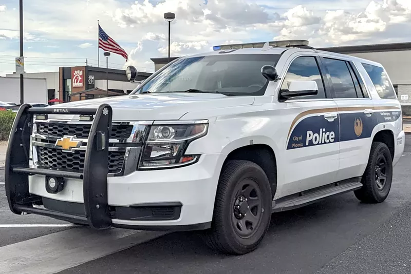 Phoenix Police Shoot, Kill Two People in Deadly Start to New Year ...