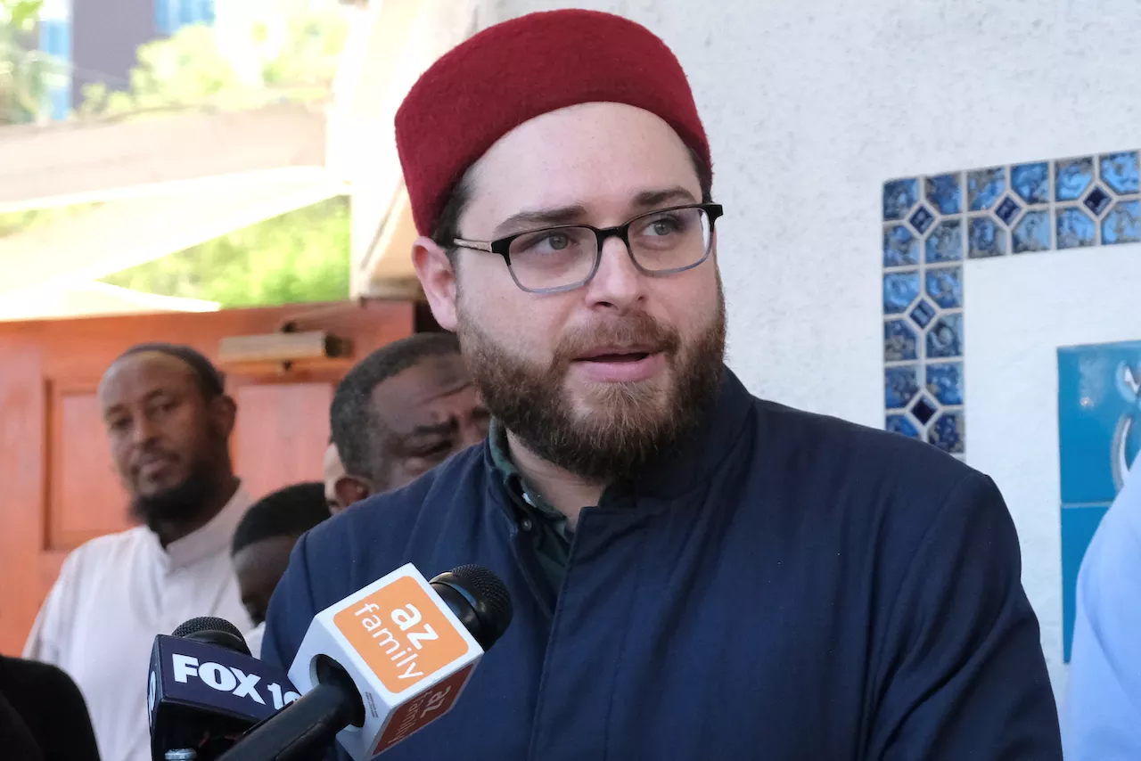 Family of Man Gunned Down by Phoenix Police Calls for Justice | Phoenix ...