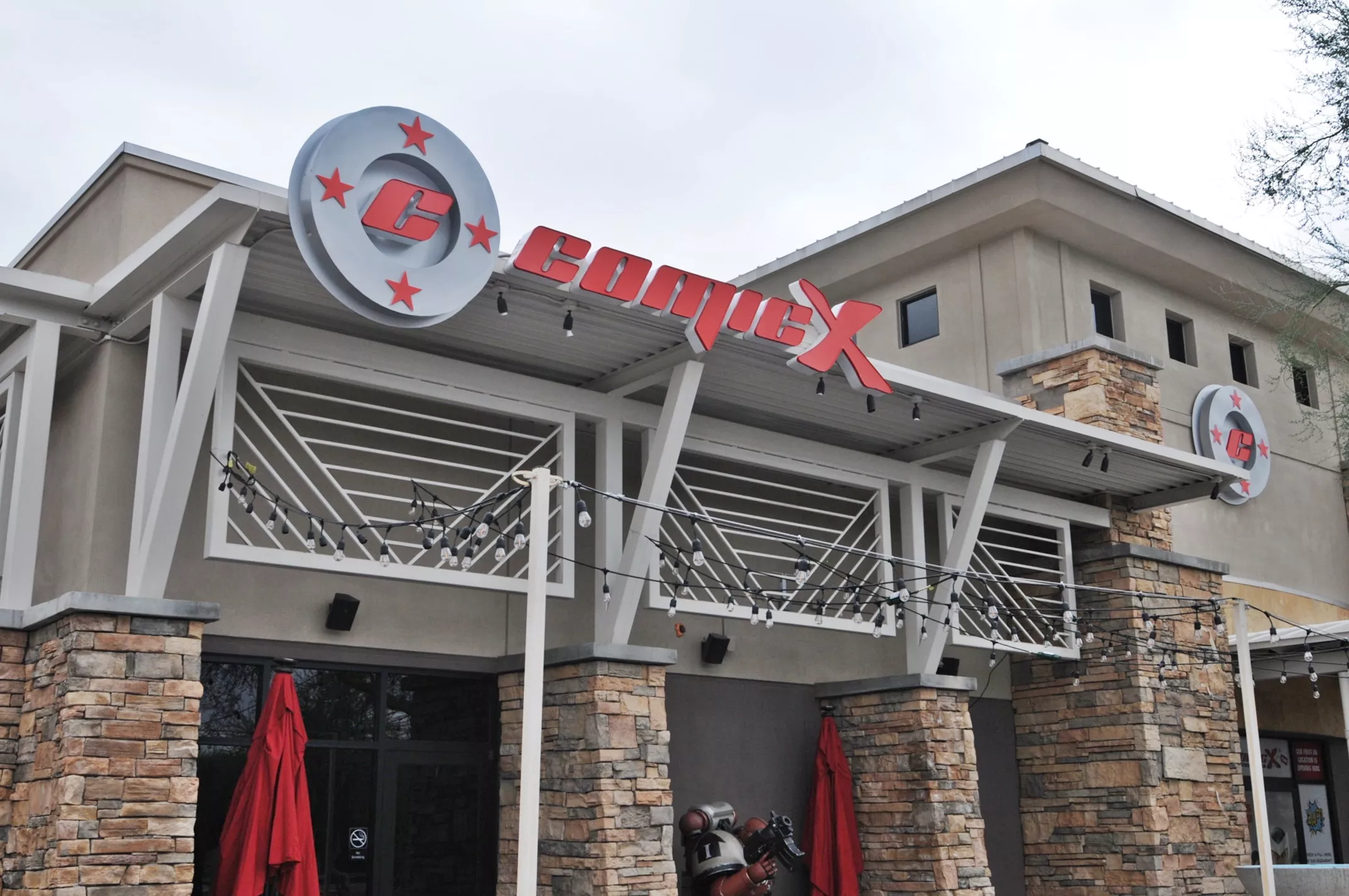 Restaurante Comicx Logo PHOTOS: Inside ComicX, Superhero Themed