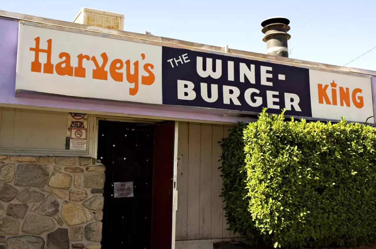 Harvey's Wineburger | East Phoenix | American, Bar Food, Burgers ...