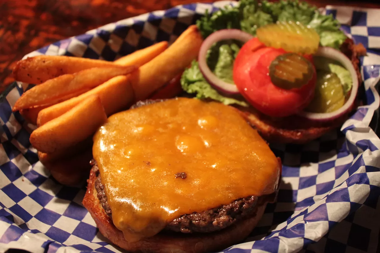 The Mission @ Minder Binder | Tempe | American, Burgers, Pizza | Restaurant